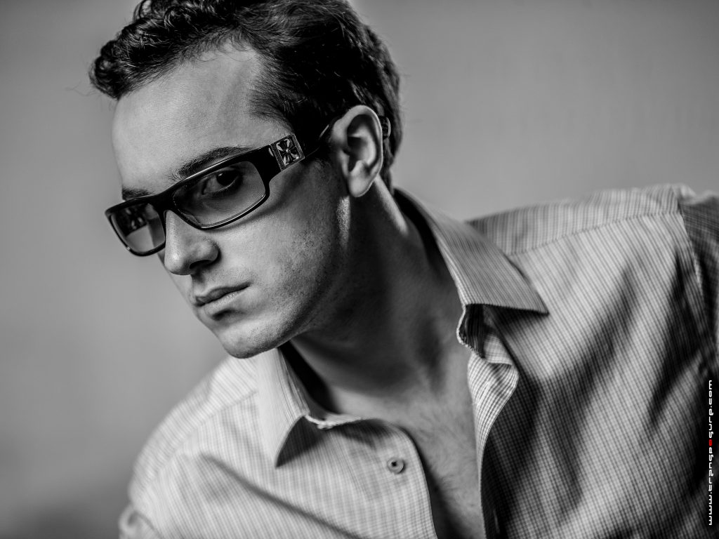 _X3_6976_9x12 - Look Models and Actors